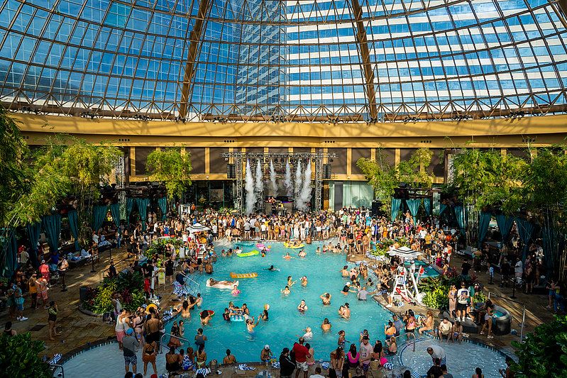 DOS at The Pool Day Club Tickets at The Pool at Harrah's Resort ...