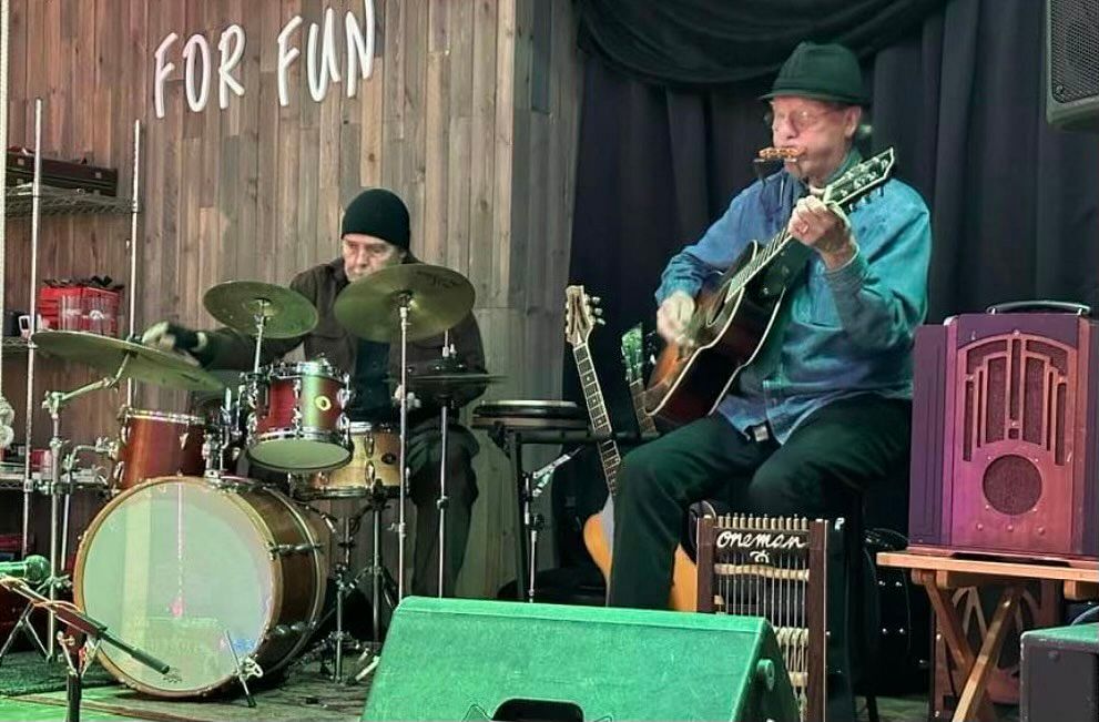 Robert "One Man" Johnson w/ Paul Cunliffe Tickets at Wildwood in Iowa ...