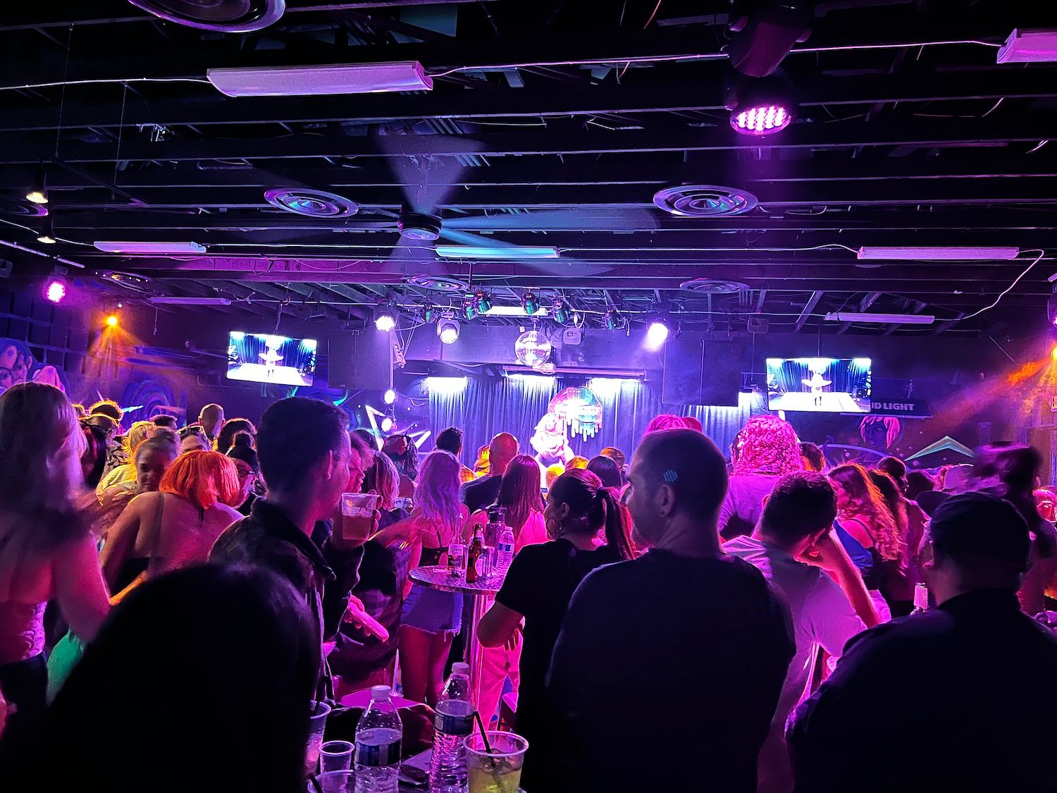 Back To The 80's with Espresso Tickets at da Playground Maui in Wailuku ...