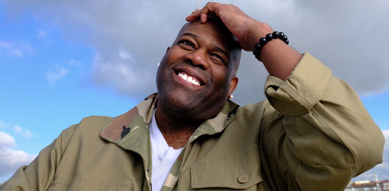 Comedian Darryl Lenox at The Broken Blender Tickets at The Broken ...